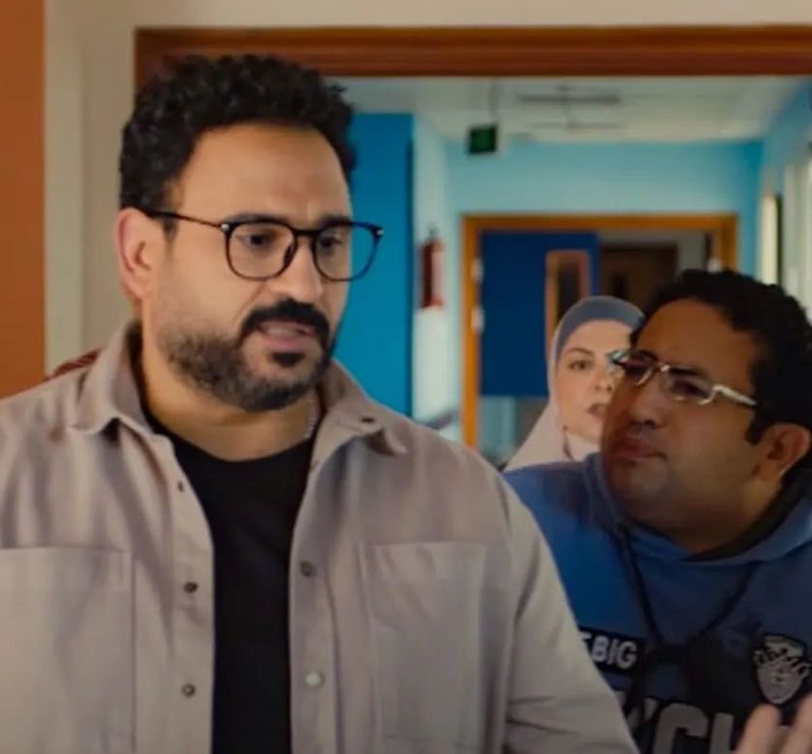 أكرم حسني يقابل عمرو عبد الجليل وتبدأ مغامراتهما معًا في مسلسل مكتوب